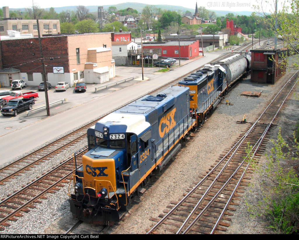 CSX 2324 and 6472 (2)